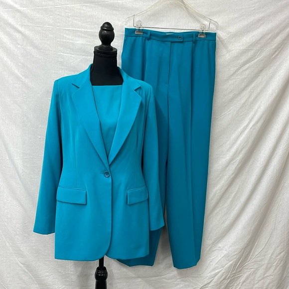 Votre Nom | Pants & Jumpsuits | Votre Nom 3piece Suit In Turquoise ...
